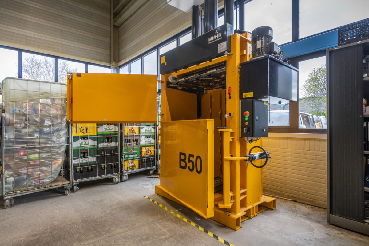 De 5 grootste voordelen van een balenpers | Schenk Recycling