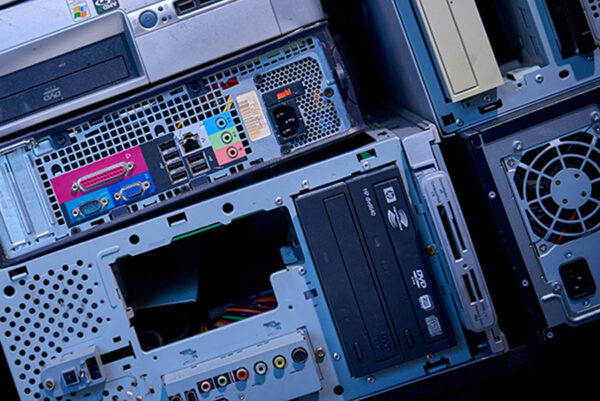 Oude computers inleveren | Schenk Recycling | Almere